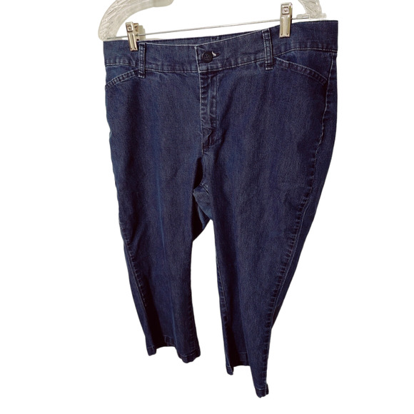 Riders by Lee | Jeans | Riders By Lee Easy Care Size 6 Capris | Poshmark